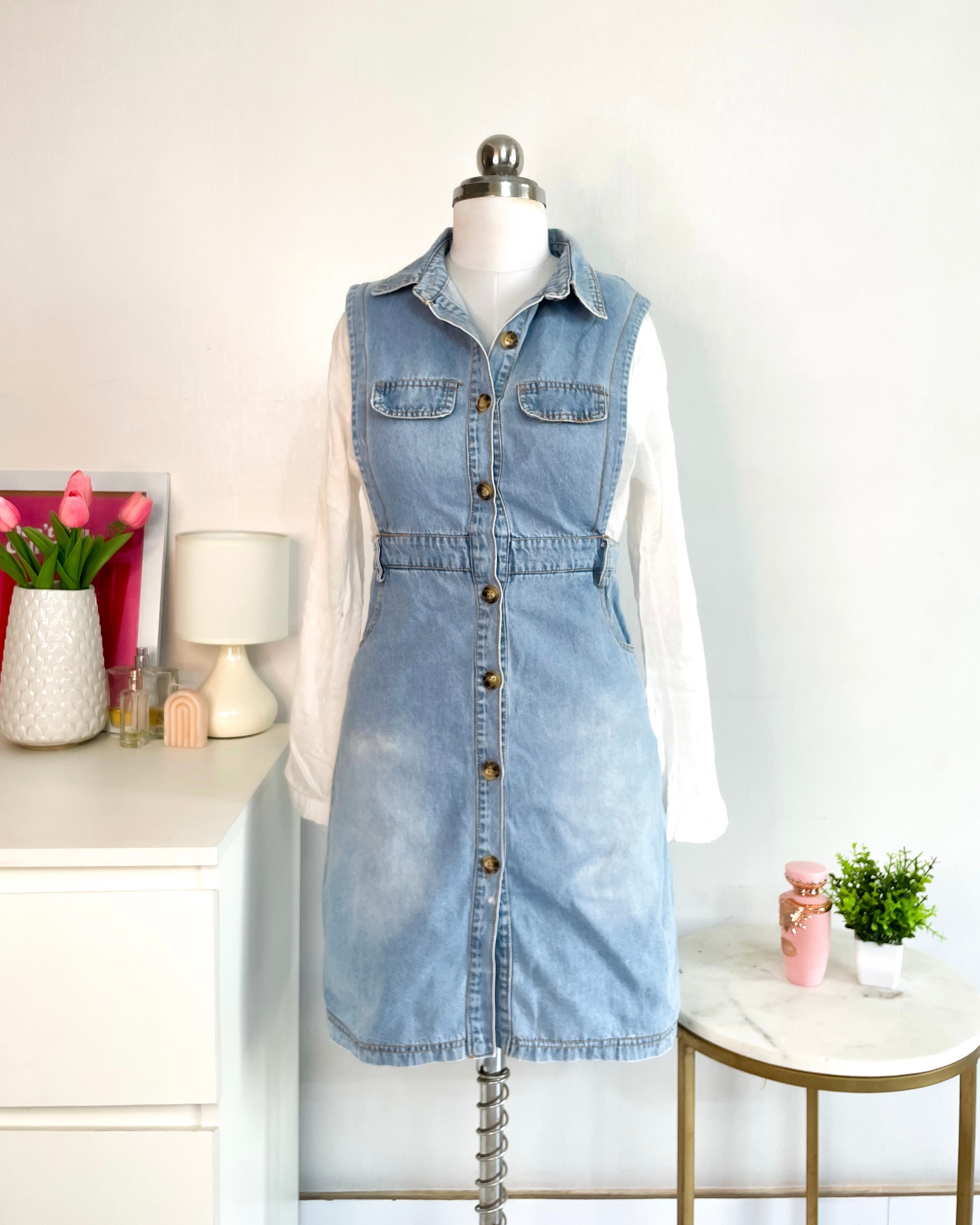 Denim dresses – Outdated